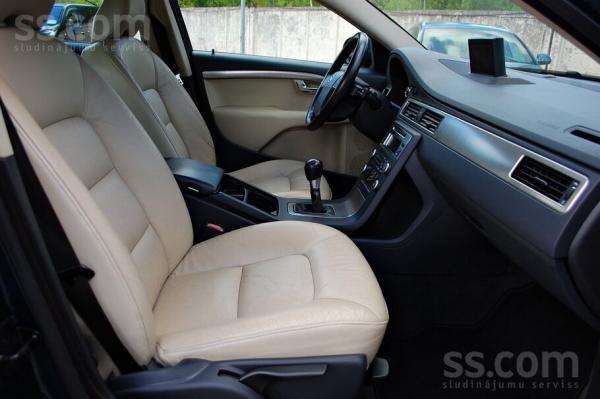 Pelēks Volvo V70 2009 Tukums, ar dzinēja tilpumu 2.40 L un nobraukumu 260 tūkst. km par 4300 €, foto 5 vietnē AUTOMOTO.COM.LV