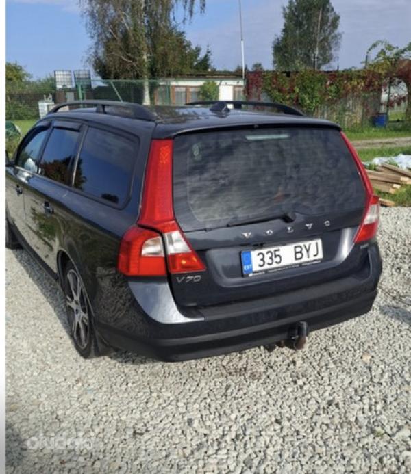 Pelēks Volvo V70 2009 Mardu, ar dzinēja tilpumu 2.40 L un nobraukumu 335 tūkst. km par 3500 €, foto 4 vietnē AUTOMOTO.COM.LV