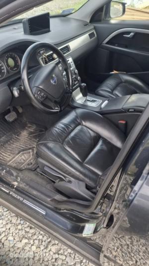 Pelēks Volvo V70 2009 Mardu, ar dzinēja tilpumu 2.40 L un nobraukumu 335 tūkst. km par 3500 €, foto 16 vietnē AUTOMOTO.COM.LV