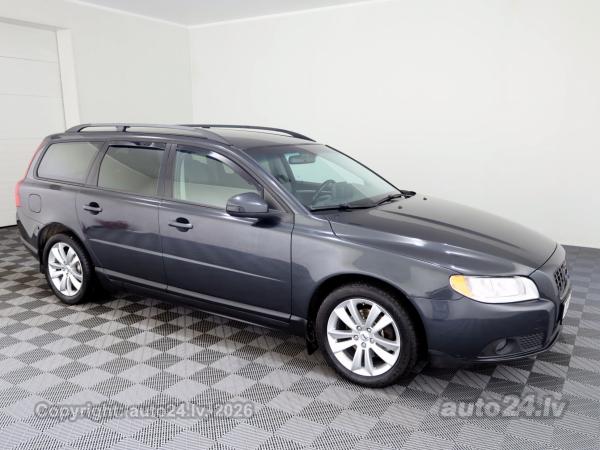 Grey Volvo V70 2009 in Tallinn, with an engine capacity of 2.40 L and mileage of 344 thousand km for 3499 €, photo 1 on AUTOMOTO.COM.LV