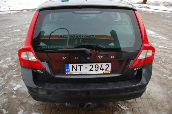 Pelēks Volvo V70 2009 Jēkabpils, ar dzinēja tilpumu 2.40 L un nobraukumu 258 tūkst. km par 6500 €, foto 9 vietnē AUTOMOTO.COM.LV