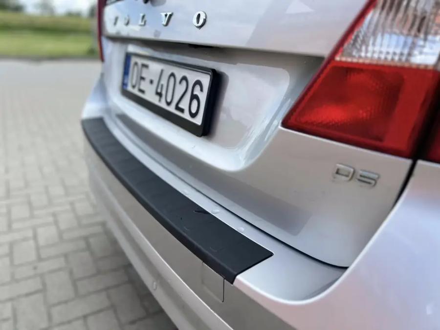 Grey Volvo V70 2009 in Jekabpils, with an engine capacity of 2.40 L and mileage of 303 thousand km for 5900 €, photo 8 on AUTOMOTO.COM.LV