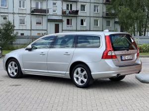 Grey Volvo V70 2009 in Jekabpils, with an engine capacity of 2.40 L and mileage of 303 thousand km for 5900 €, photo 12 on AUTOMOTO.COM.LV