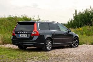 Pelēks Volvo V70 2009 Rīga, ar dzinēja tilpumu 2.00 L un nobraukumu 0 tūkst. km par 4995 €, foto 5 vietnē AUTOMOTO.COM.LV