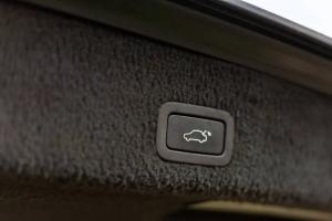 Pelēks Volvo V70 2009 Rīga, ar dzinēja tilpumu 2.00 L un nobraukumu 0 tūkst. km par 4995 €, foto 10 vietnē AUTOMOTO.COM.LV