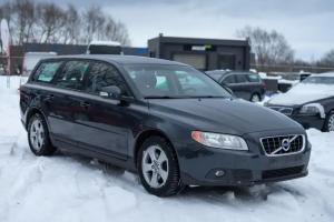 Pelēks Volvo V70 2009 Liepāja, ar dzinēja tilpumu 2.40 L un nobraukumu 259 tūkst. km par 6800 €, foto 6 vietnē AUTOMOTO.COM.LV
