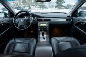Pelēks Volvo V70 2009 Liepāja, ar dzinēja tilpumu 2.40 L un nobraukumu 259 tūkst. km par 6800 €, foto 8 vietnē AUTOMOTO.COM.LV