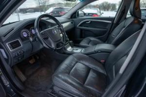 Pelēks Volvo V70 2009 Liepāja, ar dzinēja tilpumu 2.40 L un nobraukumu 259 tūkst. km par 6800 €, foto 9 vietnē AUTOMOTO.COM.LV
