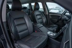 Pelēks Volvo V70 2009 Liepāja, ar dzinēja tilpumu 2.40 L un nobraukumu 259 tūkst. km par 6800 €, foto 13 vietnē AUTOMOTO.COM.LV