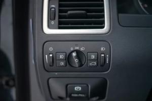 Pelēks Volvo V70 2009 Liepāja, ar dzinēja tilpumu 2.40 L un nobraukumu 259 tūkst. km par 6800 €, foto 22 vietnē AUTOMOTO.COM.LV