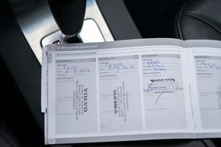 Pelēks Volvo V70 2009 Liepāja, ar dzinēja tilpumu 2.40 L un nobraukumu 259 tūkst. km par 6800 €, foto 25 vietnē AUTOMOTO.COM.LV