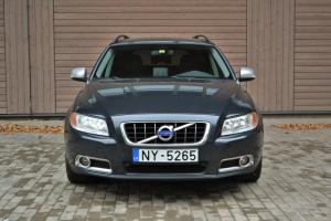 Grey Volvo V70 2009 in Riga, with an engine capacity of 2.00 L and mileage of 319 thousand km for 4790 €, photo  on AUTOMOTO.COM.LV
