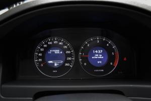 Grey Volvo V70 2009 in Riga, with an engine capacity of 2.00 L and mileage of 319 thousand km for 4790 €, photo 8 on AUTOMOTO.COM.LV