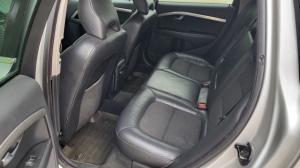 Pelēks Volvo V70 2009 Rīga, ar dzinēja tilpumu 2.40 L un nobraukumu 343 tūkst. km par 3550 €, foto 3 vietnē AUTOMOTO.COM.LV