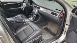 Pelēks Volvo V70 2009 Rīga, ar dzinēja tilpumu 2.40 L un nobraukumu 343 tūkst. km par 3550 €, foto 5 vietnē AUTOMOTO.COM.LV