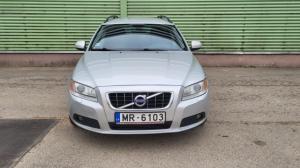 Pelēks Volvo V70 2009 Rīga, ar dzinēja tilpumu 2.40 L un nobraukumu 343 tūkst. km par 3550 €, foto 11 vietnē AUTOMOTO.COM.LV
