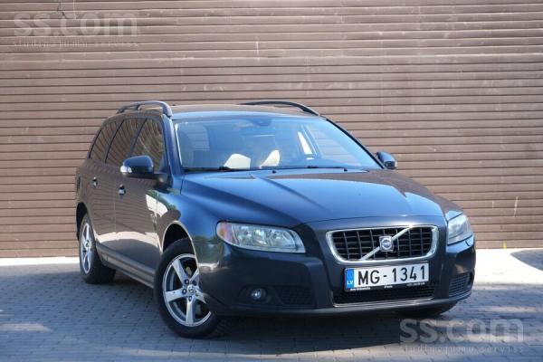 Grey Volvo V70 2009 in Riga, with an engine capacity of 2.40 L and mileage of 315 thousand km for 4890 €, photo 2 on AUTOMOTO.COM.LV