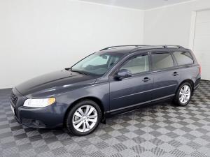 Grey Volvo V70 2009 in Tallinn, with an engine capacity of 2.40 L and mileage of 344 thousand km for 3499 €, photo 11 on AUTOMOTO.COM.LV