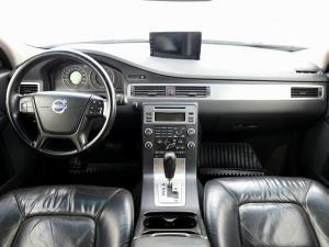 Grey Volvo V70 2009 in Tallinn, with an engine capacity of 2.40 L and mileage of 344 thousand km for 3499 €, photo 14 on AUTOMOTO.COM.LV