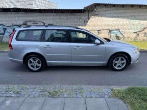 Pelēks Volvo V70 2009 Viļņa, ar dzinēja tilpumu 2.40 L un nobraukumu 287 tūkst. km par 2950 €, foto 3 vietnē AUTOMOTO.COM.LV
