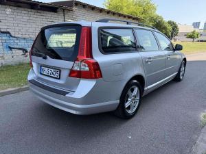 Pelēks Volvo V70 2009 Viļņa, ar dzinēja tilpumu 2.40 L un nobraukumu 287 tūkst. km par 2950 €, foto 4 vietnē AUTOMOTO.COM.LV