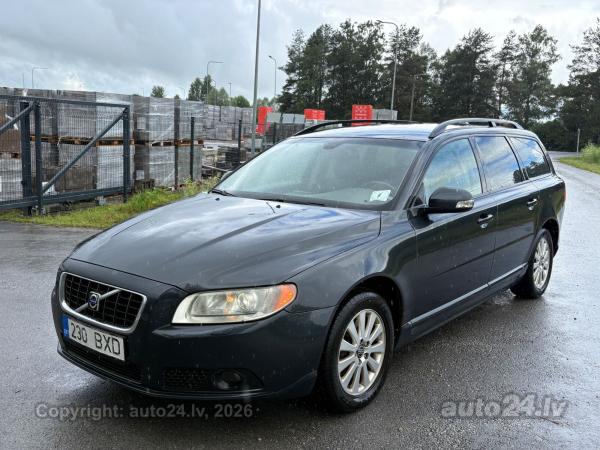 Grey Volvo V70 2009 in Rapla, with an engine capacity of 2.40 L and mileage of 0 thousand km for 2500 €, photo 1 on AUTOMOTO.COM.LV