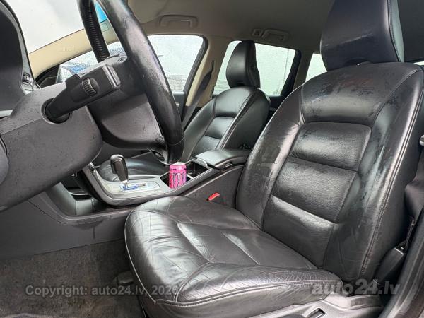 Grey Volvo V70 2009 in Rapla, with an engine capacity of 2.40 L and mileage of 0 thousand km for 2500 €, photo 7 on AUTOMOTO.COM.LV
