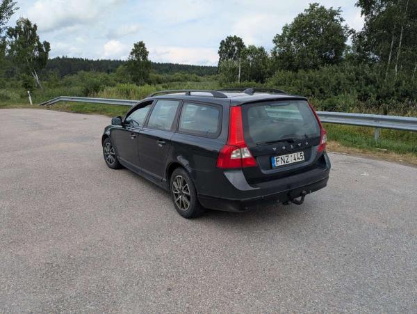 Pelēks Volvo V70 2009 Viļņa, ar dzinēja tilpumu 2.40 L un nobraukumu 507 tūkst. km par 1500 €, foto 6 vietnē AUTOMOTO.COM.LV