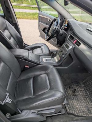 Grey Volvo V70 2009 in Vilnius, with an engine capacity of 2.40 L and mileage of 507 thousand km for 1500 €, photo 13 on AUTOMOTO.COM.LV