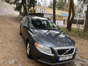 Pelēks Volvo V70 2009 Viļņa, ar dzinēja tilpumu 2.00 L un nobraukumu 240 tūkst. km par 3100 €, foto  vietnē AUTOMOTO.COM.LV