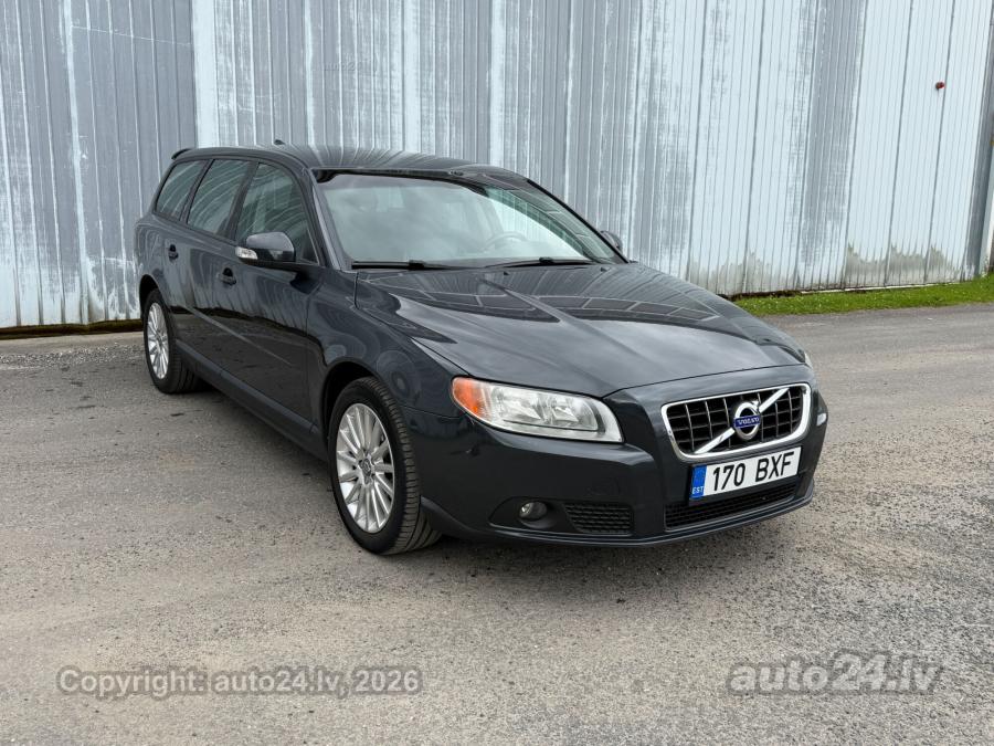 Pelēks Volvo V70 2009 Paide, ar dzinēja tilpumu 2.40 L un nobraukumu 292 tūkst. km par 6390 €, foto 5 vietnē AUTOMOTO.COM.LV