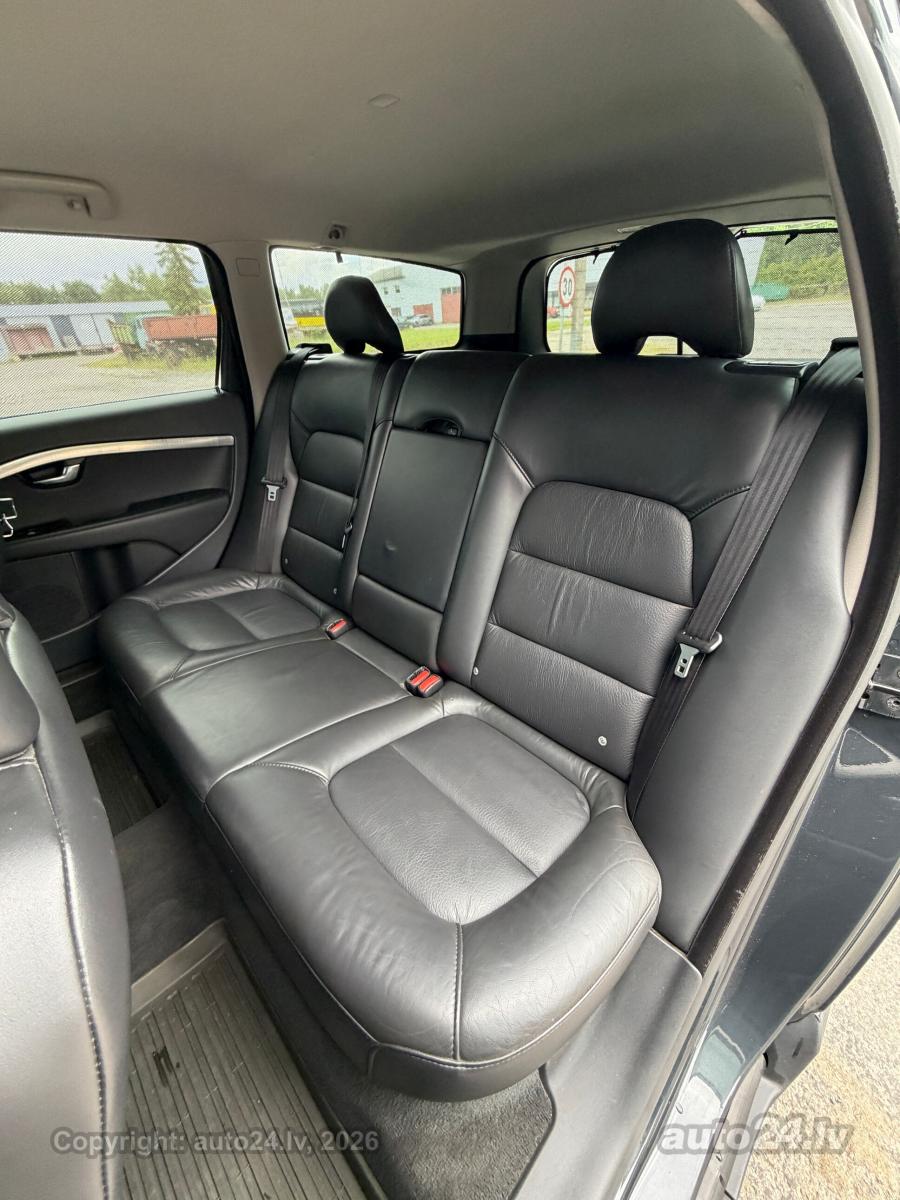 Pelēks Volvo V70 2009 Paide, ar dzinēja tilpumu 2.40 L un nobraukumu 292 tūkst. km par 6390 €, foto 20 vietnē AUTOMOTO.COM.LV