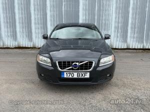 Grey Volvo V70 2009 in Paide, with an engine capacity of 2.40 L and mileage of 292 thousand km for 6390 €, photo 4 on AUTOMOTO.COM.LV