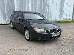 Grey Volvo V70 2009 in Paide, with an engine capacity of 2.40 L and mileage of 292 thousand km for 6390 €, photo 5 on AUTOMOTO.COM.LV