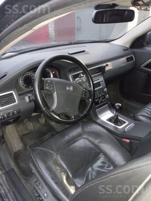Pelēks Volvo V70 2009 Rīga, ar dzinēja tilpumu 2.40 L un nobraukumu 544 tūkst. km par 2700 €, foto 7 vietnē AUTOMOTO.COM.LV