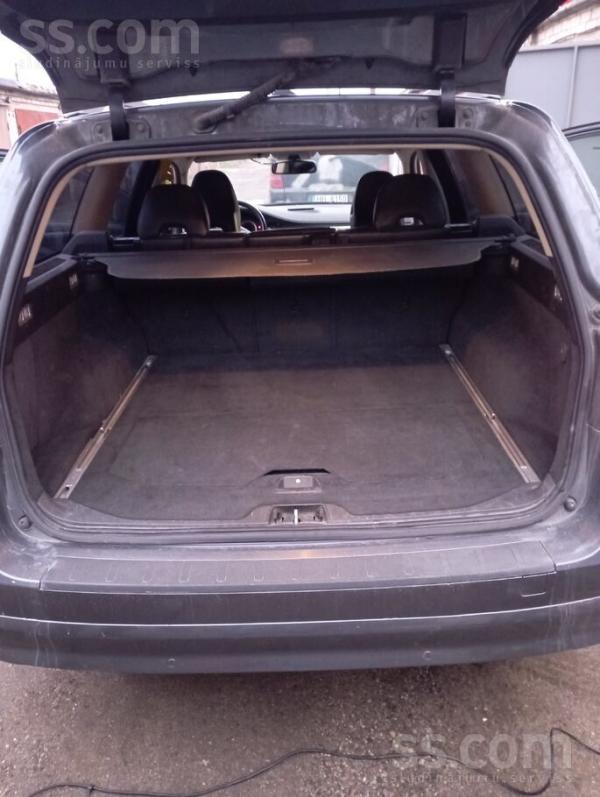 Volvo V70 2009 in Riga on AUTOMOTO.COM.LV Grey Volvo V70 2009 in Riga, with an engine capacity of 2.40 L and mileage of 544 thousand km for 2700 €, photo 10 on AUTOMOTO.COM.LV