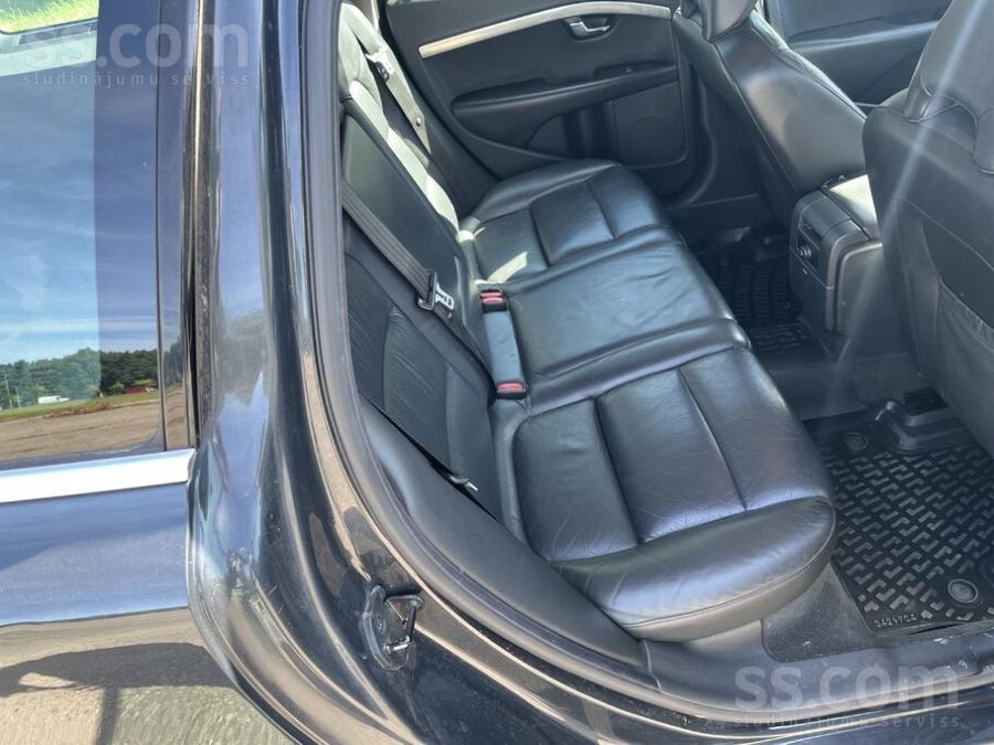 Pelēks Volvo V70 2009 Liepāja, ar dzinēja tilpumu 2.00 L un nobraukumu 314 tūkst. km par 2800 €, foto 7 vietnē AUTOMOTO.COM.LV