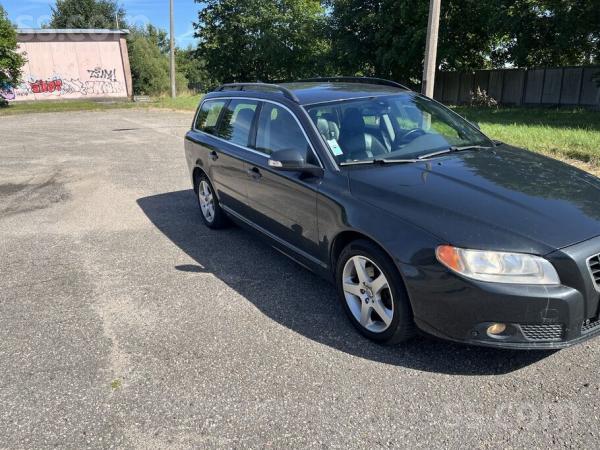 Pelēks Volvo V70 2009 Liepāja, ar dzinēja tilpumu 2.00 L un nobraukumu 314 tūkst. km par 2800 €, foto 7 vietnē AUTOMOTO.COM.LV