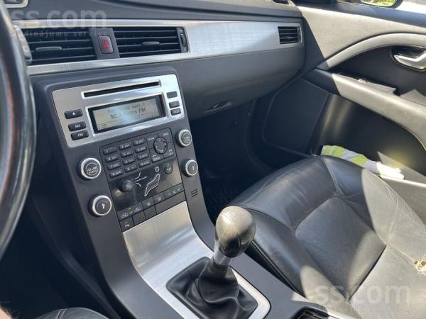 Pelēks Volvo V70 2009 Liepāja, ar dzinēja tilpumu 2.00 L un nobraukumu 314 tūkst. km par 2800 €, foto 10 vietnē AUTOMOTO.COM.LV