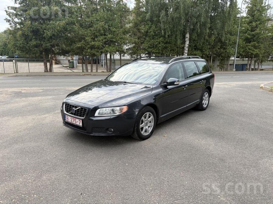 Grey Volvo V70 2009 in Ogre, with an engine capacity of 2.40 L and mileage of 0 thousand km for 5050 €, photo 1 on AUTOMOTO.COM.LV