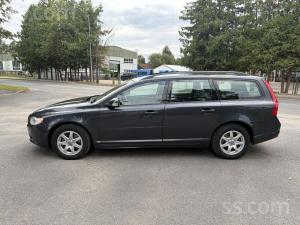 Grey Volvo V70 2009 in Ogre, with an engine capacity of 2.40 L and mileage of 0 thousand km for 5050 €, photo 3 on AUTOMOTO.COM.LV