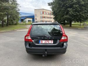 Grey Volvo V70 2009 in Ogre, with an engine capacity of 2.40 L and mileage of 0 thousand km for 5050 €, photo 5 on AUTOMOTO.COM.LV