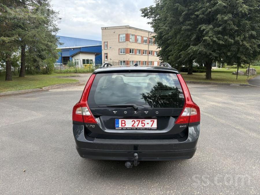 Grey Volvo V70 2009 in Ogre, with an engine capacity of 2.40 L and mileage of 0 thousand km for 5050 €, photo 5 on AUTOMOTO.COM.LV