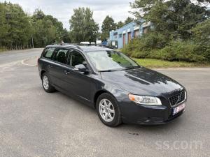 Grey Volvo V70 2009 in Ogre, with an engine capacity of 2.40 L and mileage of 0 thousand km for 5050 €, photo 9 on AUTOMOTO.COM.LV