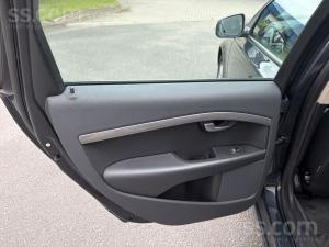 Grey Volvo V70 2009 in Ogre, with an engine capacity of 2.40 L and mileage of 0 thousand km for 5050 €, photo 17 on AUTOMOTO.COM.LV