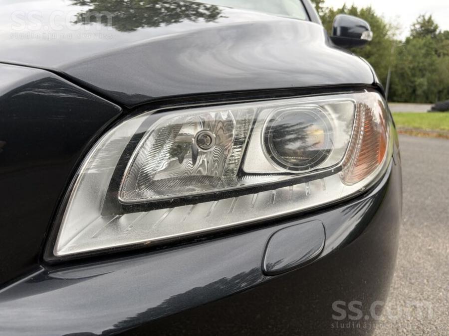 Grey Volvo V70 2009 in Ogre, with an engine capacity of 2.40 L and mileage of 0 thousand km for 5050 €, photo 32 on AUTOMOTO.COM.LV