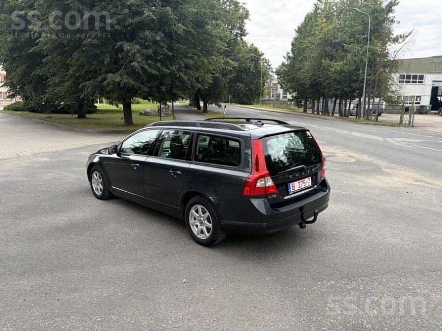 Grey Volvo V70 2009 in Ogre, with an engine capacity of 2.40 L and mileage of 0 thousand km for 5050 €, photo 36 on AUTOMOTO.COM.LV