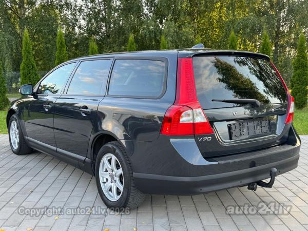 Pelēks Volvo V70 2009 Tartu, ar dzinēja tilpumu 2.40 L un nobraukumu 235 tūkst. km par 5990 €, foto 4 vietnē AUTOMOTO.COM.LV