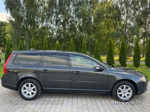 Pelēks Volvo V70 2009 Tartu, ar dzinēja tilpumu 2.40 L un nobraukumu 235 tūkst. km par 5990 €, foto 13 vietnē AUTOMOTO.COM.LV