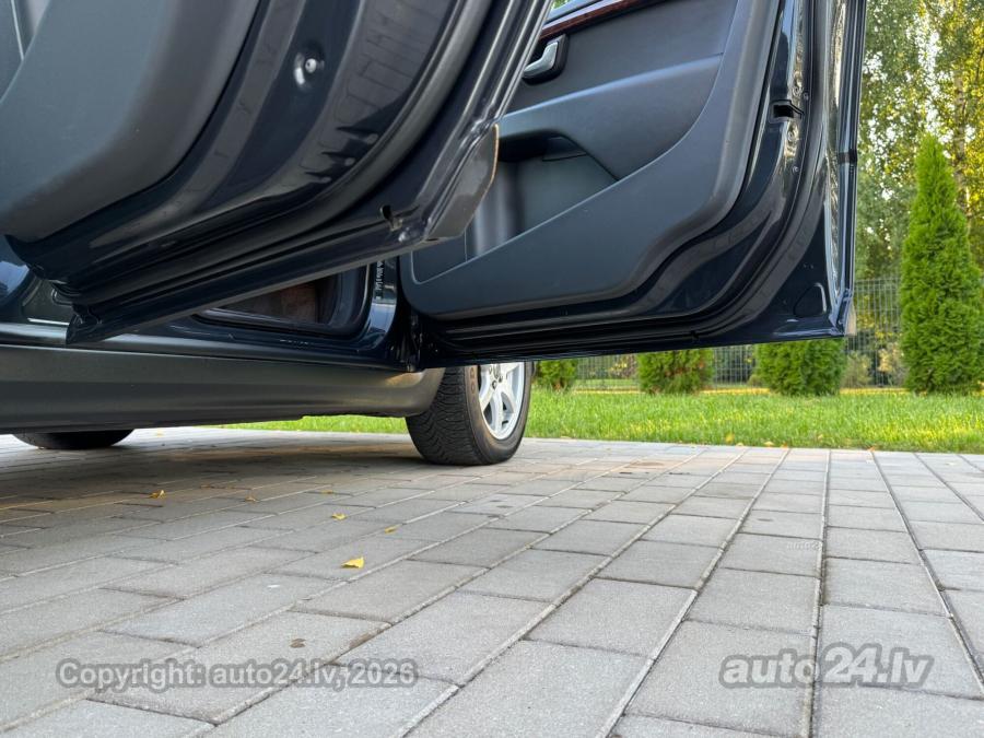 Pelēks Volvo V70 2009 Tartu, ar dzinēja tilpumu 2.40 L un nobraukumu 235 tūkst. km par 5990 €, foto 24 vietnē AUTOMOTO.COM.LV